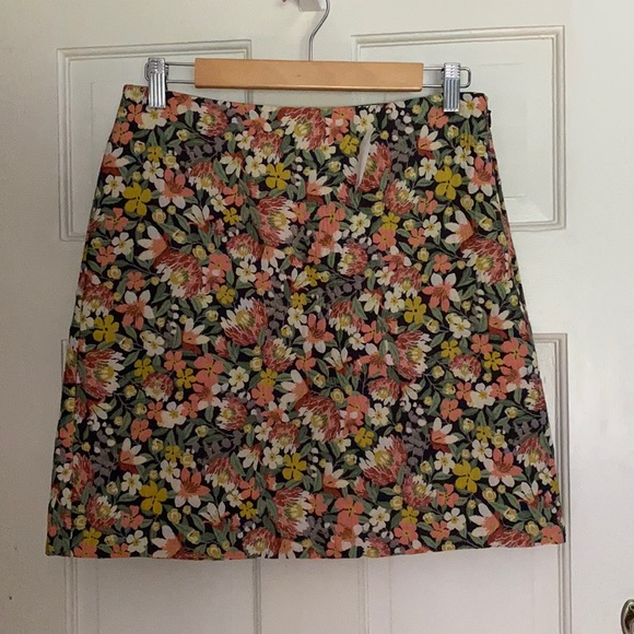 LOFT | Skirts | Nwt Loft Skirt Fully Lined Size 4 | Poshmark